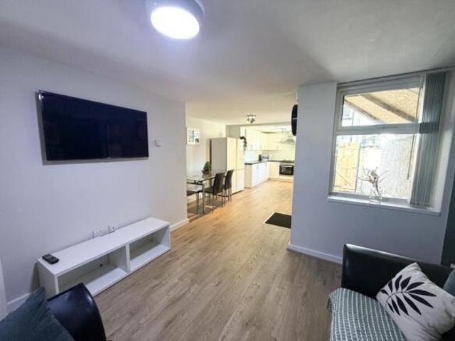 2 bedroom house for rent in Adelaide, L7 8SQ, L7