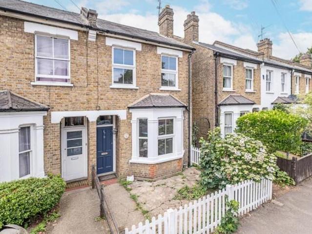 2 bedroom house for rent in Arlington Road Teddington TW11