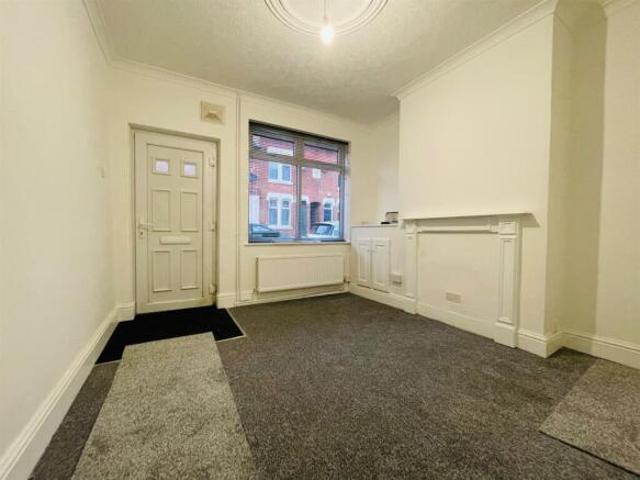 2 bedroom house for rent in Avenue Road Extension, Leicester, LE2