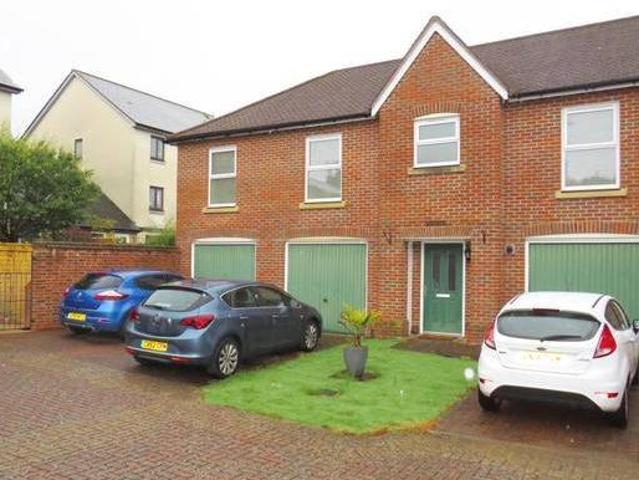 2 bedroom house for rent in Avington Way SherfieldonLoddon HOOK RG27