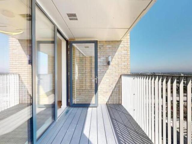 2 bedroom house for rent in Baronet House Lakeside Drive, Acton, NW10