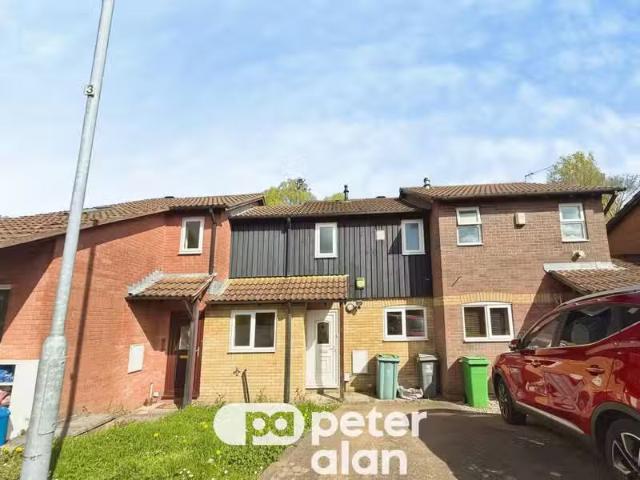 2 bedroom house for rent in Birkdale Close, CF3