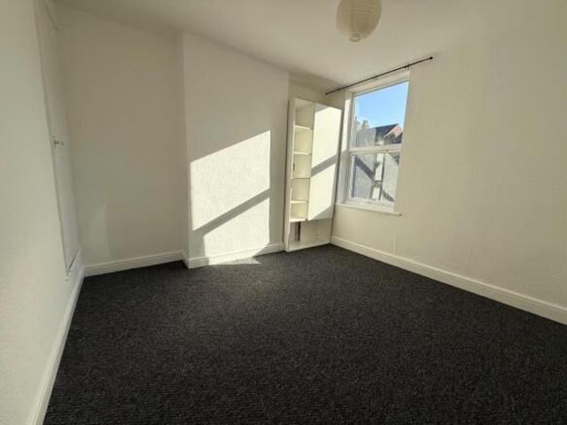 2 bedroom house for rent in Bradgate Road, Forest Fields, NG7