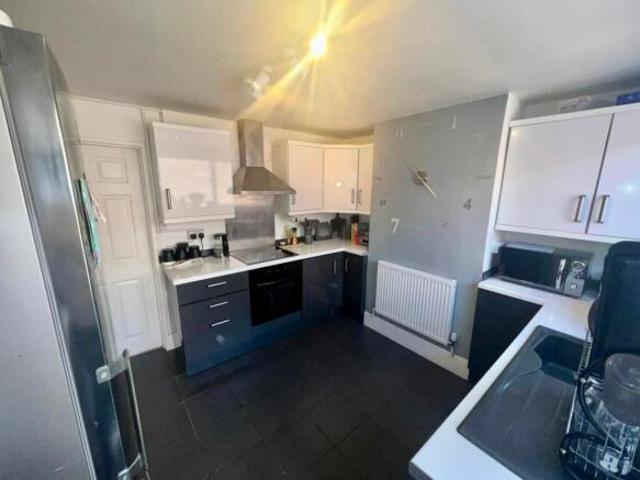 2 bedroom house for rent in Braemar Close, CV2