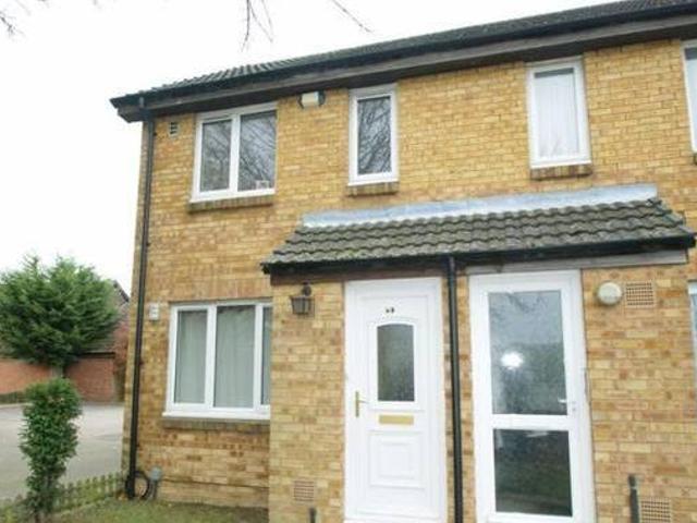 2 bedroom house for rent in Braemar Gardens Cippenham SL1