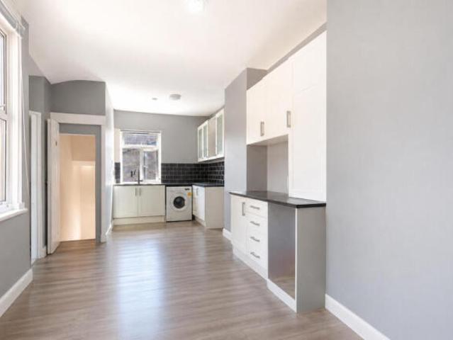 2 bedroom house for rent in Bright Town House, London Docklands, E16