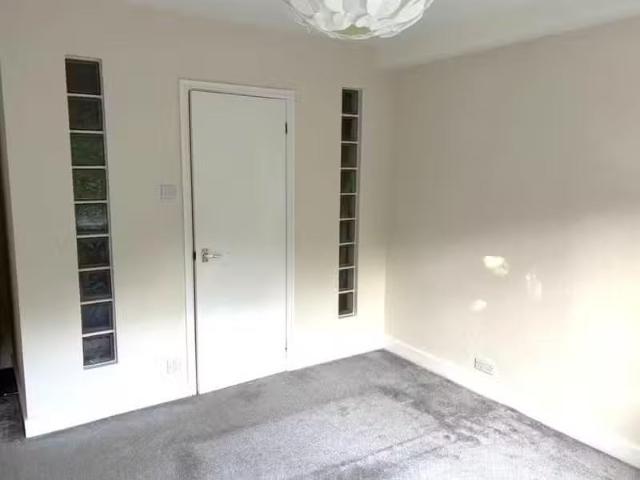 2 bedroom house for rent in Bridge Road, East Molesey, KT8