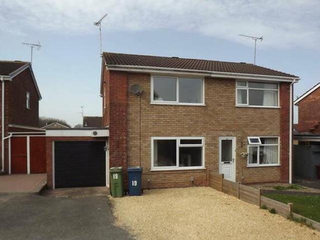 2 bedroom house for rent in Burlington DriveStafford ST17
