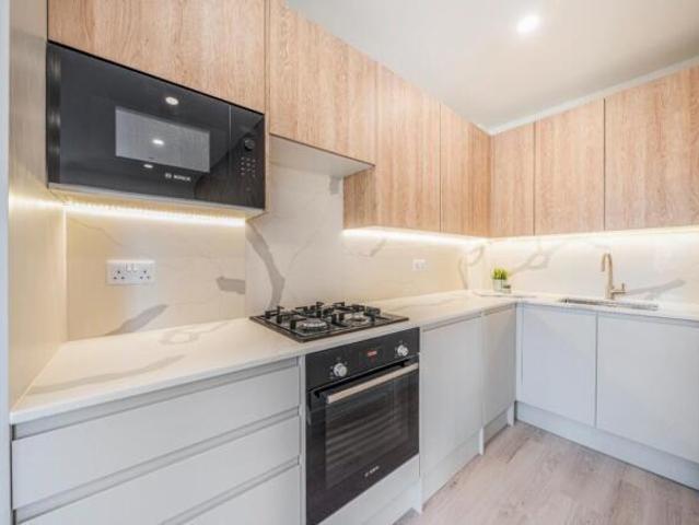 2 bedroom house for rent in Glenville Grove, London, SE8
