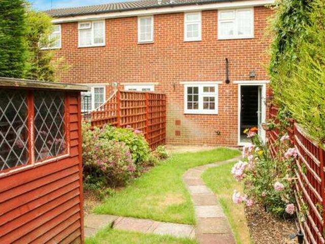 2 bedroom house for rent in Greenacre Close Swanley BR8