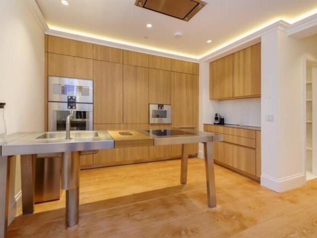 2 bedroom house for rent in Grosvenor Crescent Mews, London, SW1X