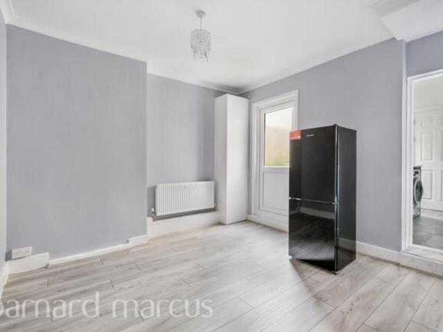 2 bedroom house for rent in Durban Road, Tottenham, London, N17