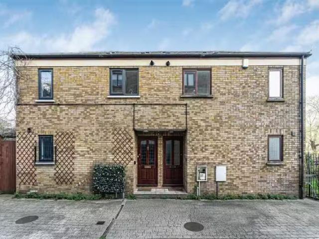 2 bedroom house for rent in E14 Carr Street, London, E14