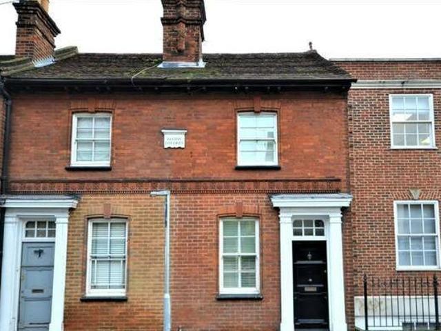 2 bedroom house for rent in East Street Farnham Surrey GU9