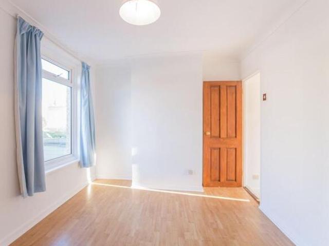 2 bedroom house for rent in Exmouth Road, Southsea, Hampshire, PO5