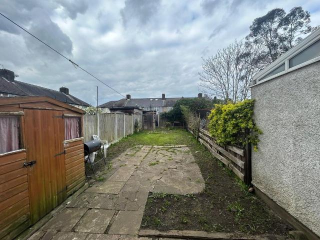 2 bedroom house for rent in Fitzstephen Road Dagenham RM8