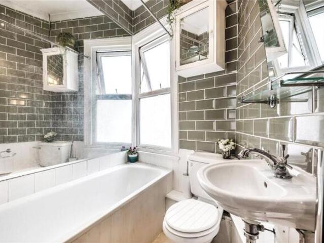 2 bedroom house for rent in Furness Road, Fulham, London, SW6