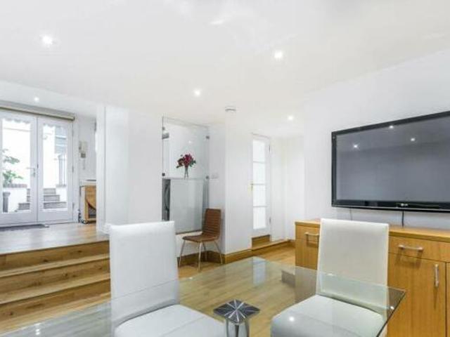 2 Bedroom House For Rent In Kensington, London