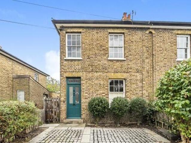 2 Bedroom House For Rent In Kingston