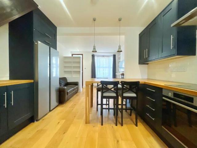 2 bedroom house for rent in Holness Road, Stratford E15