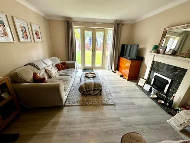 2 bedroom house for rent in Honeysuckle Close, DONCASTER, DN4
