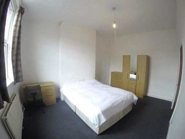 2 bedroom house for rent in Harold Grove, LEEDS, LS6