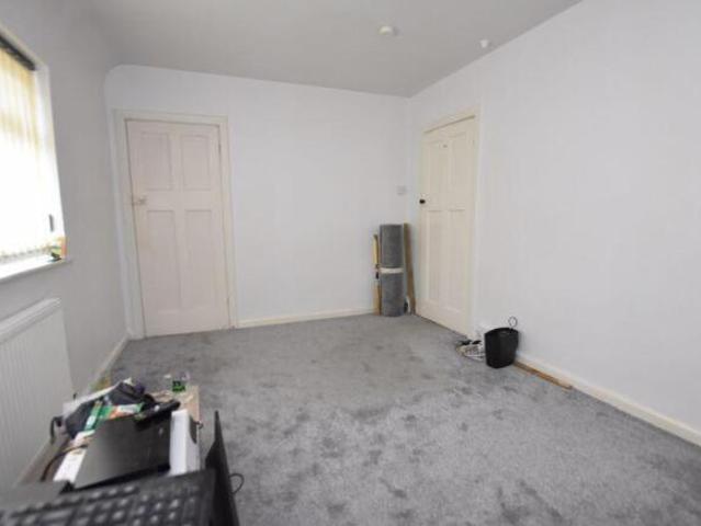 2 bedroom house for rent in Harmston Rise, Nottingham, NG5