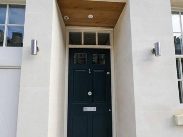 2 bedroom house for rent in Henrietta Park Mews Bath BA2