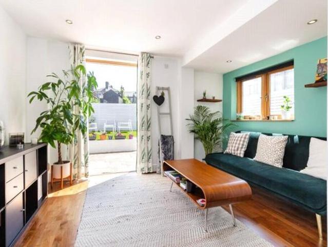 2 bedroom house for rent in Hubert Grove, London, SW9