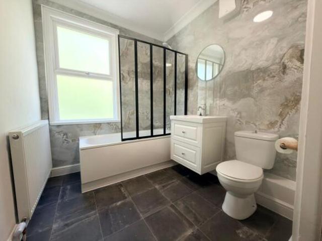 2 bedroom house for rent in Hungerford Road, BATH, BA1
