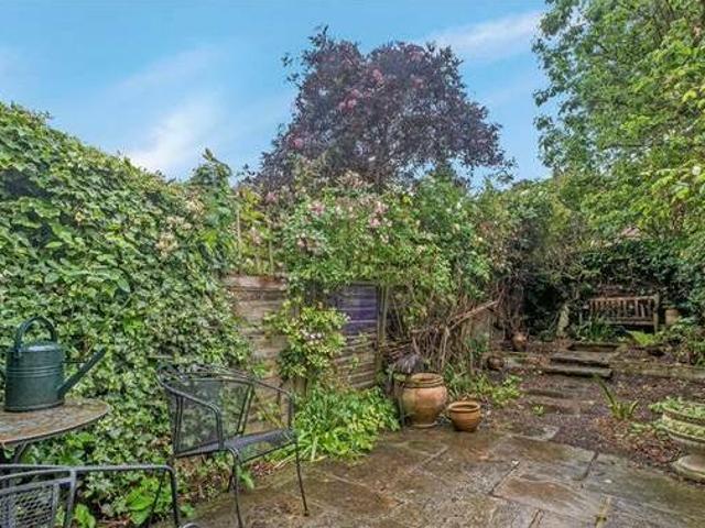 2 bedroom house for rent in Inglethorpe Street London SW6