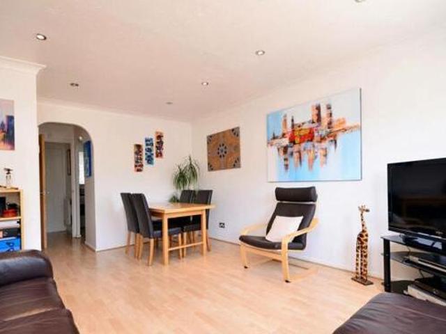 2 Bedroom House For Rent In Isle Of Dogs, London