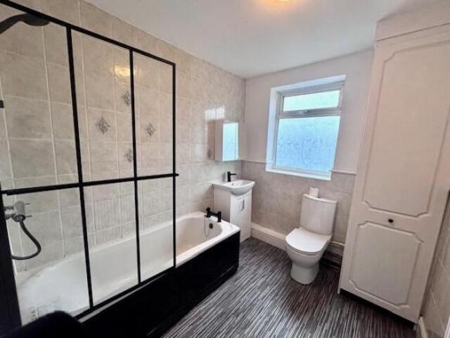 2 bedroom house for rent in Ivy Grove, Kearsley, Bolton BL4