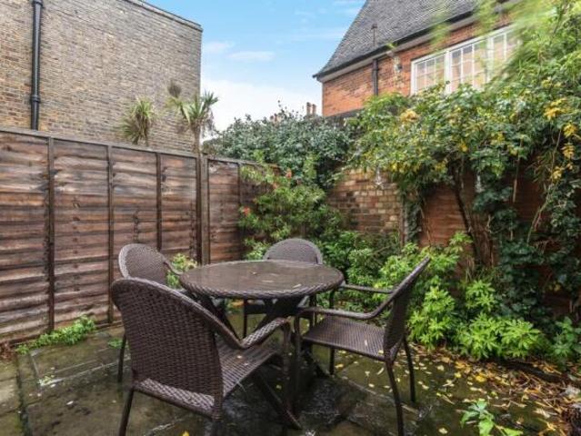 2 bedroom house for rent in Oakhill Place, Putney, London, SW15