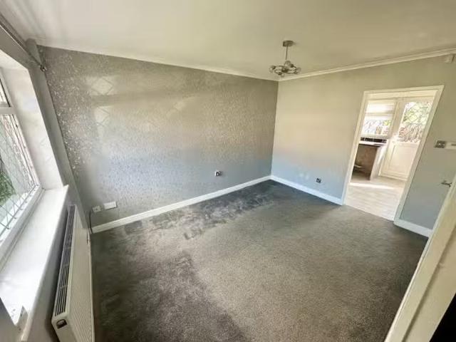 2 bedroom house for rent in Oakway, Birkenshaw, BD11