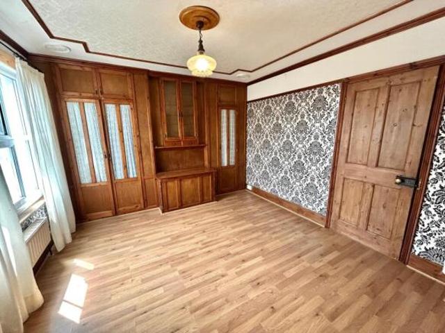 2 bedroom house for rent in Osbourne Street, MK2