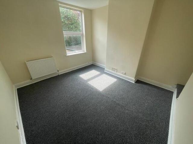 2 bedroom house for rent in Loughborough Avenue, NG2