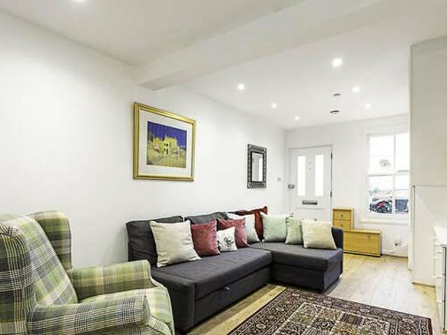 2 bedroom house for rent in Longfield StreetLondonSW18