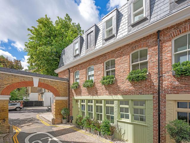 2 bedroom house for rent in Lexham Mews, London, W8