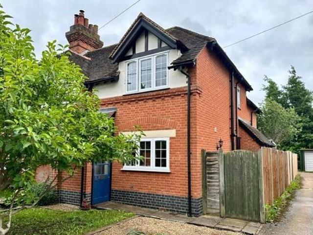2 Bedroom House For Rent In Littlewick Green