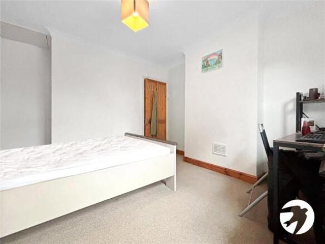 2 bedroom house for rent in Mount Pleasant Road, Dartford, Kent, DA1