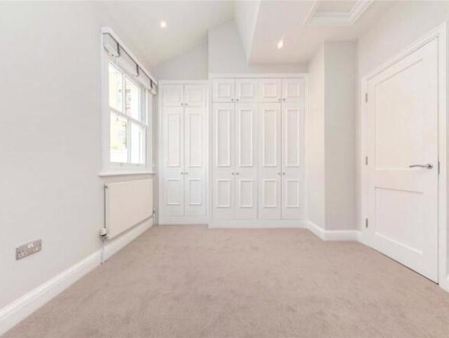 2 bedroom mews property for rent in Montagu Mews South, Marylebone, London, W1H