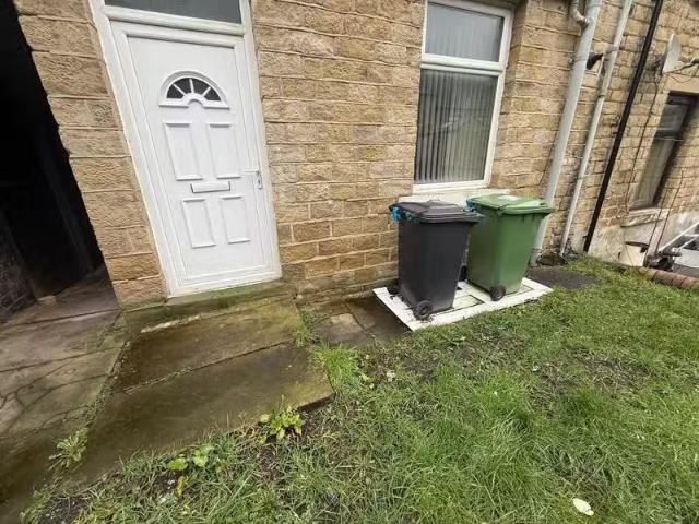 2 bedroom house for rent in Moorbottom Road, HUDDERSFIELD, HD1