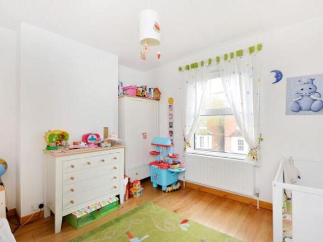 2 bedroom house for rent in Margaret Road, Guildford, GU1