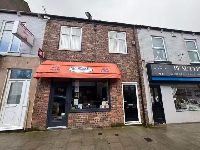 2 bedroom house for rent in Market Street, Westhoughton, Bolto.