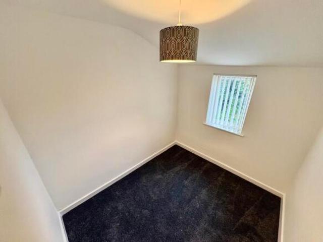 2 bedroom house for rent in Market Street, Westhoughton, Bolton, BL5