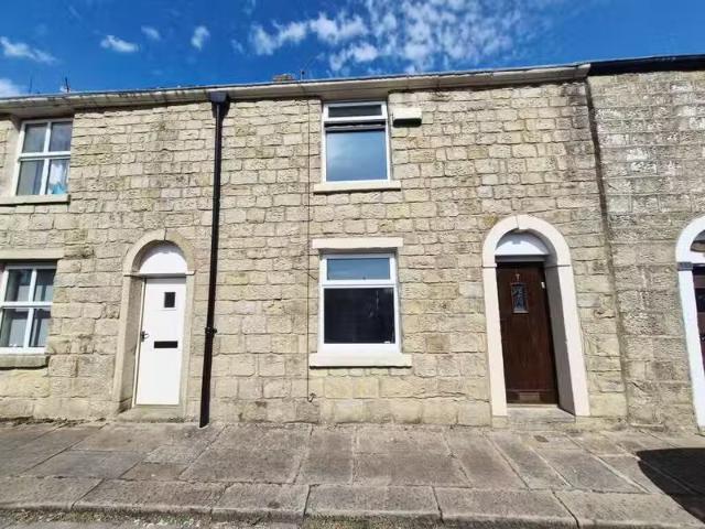 2 bedroom house for rent in Mile End Row, BB2