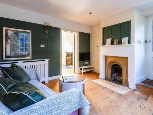 2 bedroom house for rent in Nicholl's Place, Bath, BA1