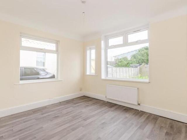 2 bedroom house for rent in Southampton Road, Portsmouth, PO6