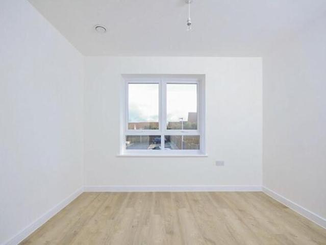 2 bedroom house for rent in Sopwith Drive, Hoo, Rochester, ME3